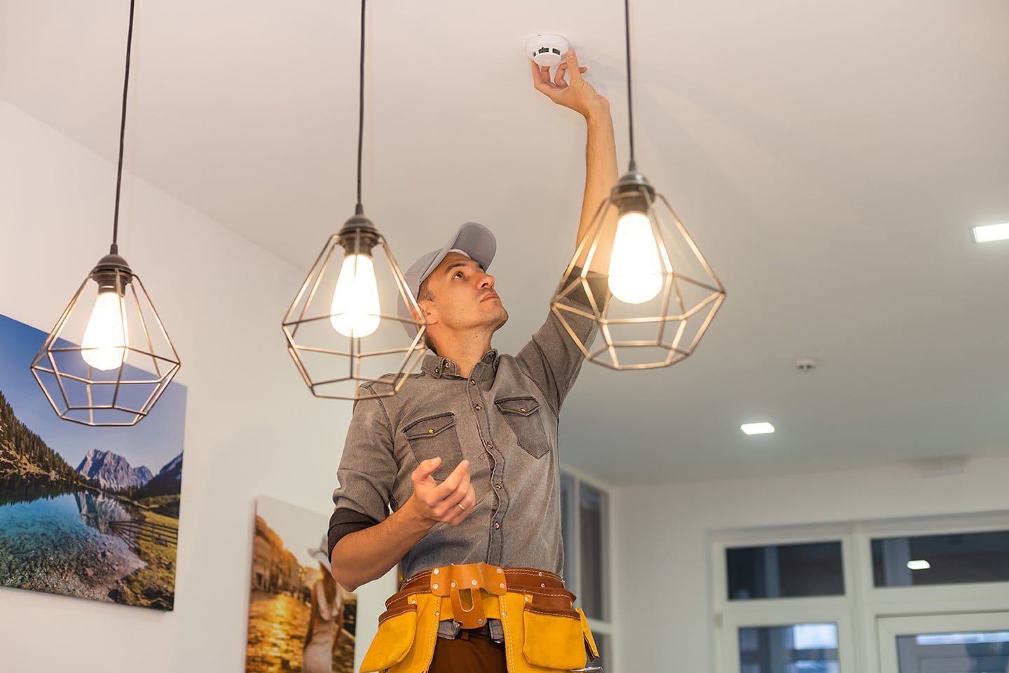Smart Smoke & CO2 Device Installation & Set-up | TechEasy